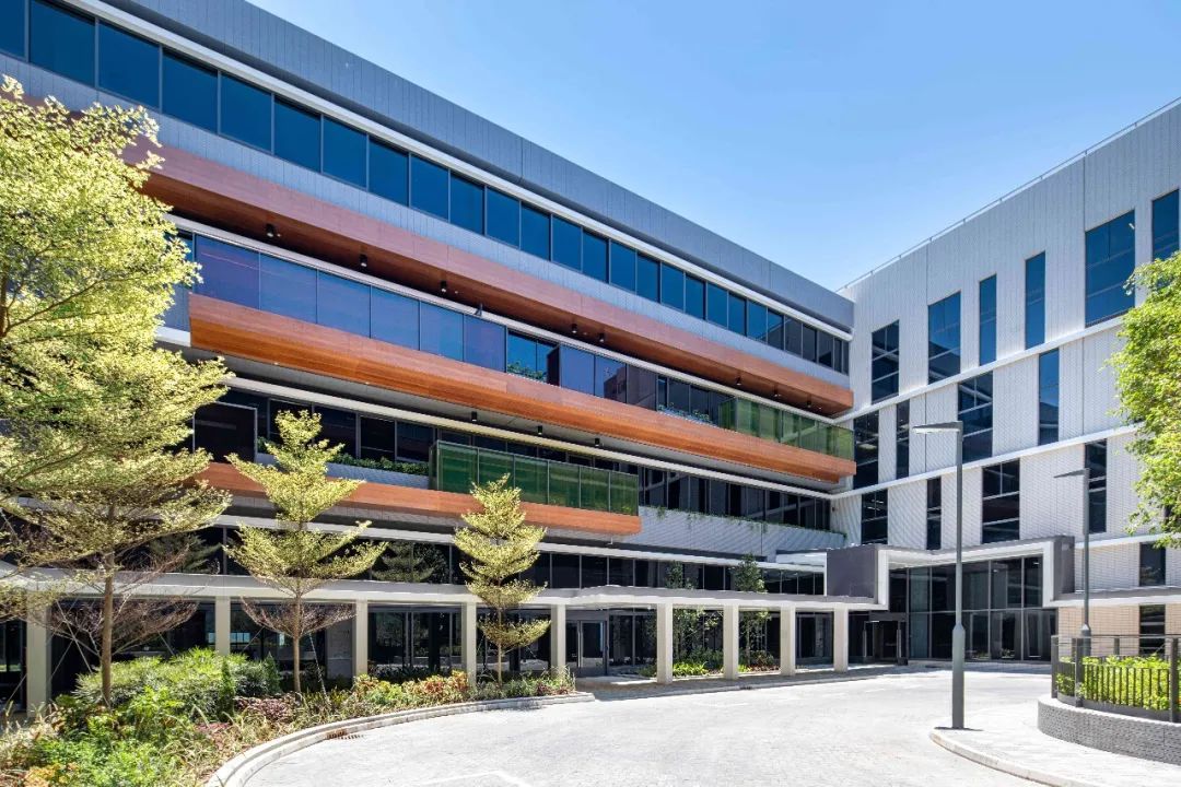Hong Kong Siu Lam Comprehensive Rehabilitation Service Building / Lu ...