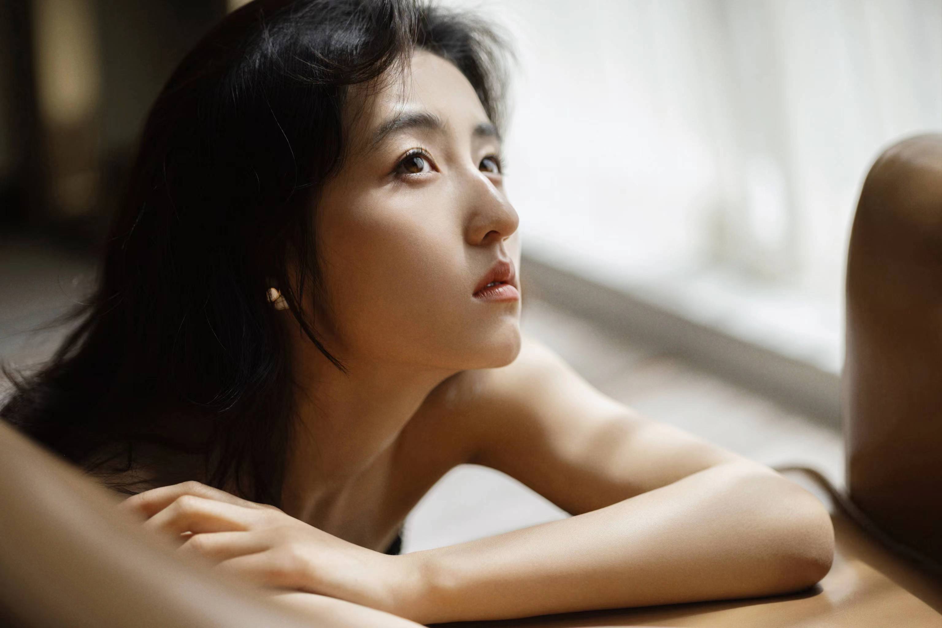 Zhang Zifeng's red carpet photo reveals his real figure! Wearing a ...