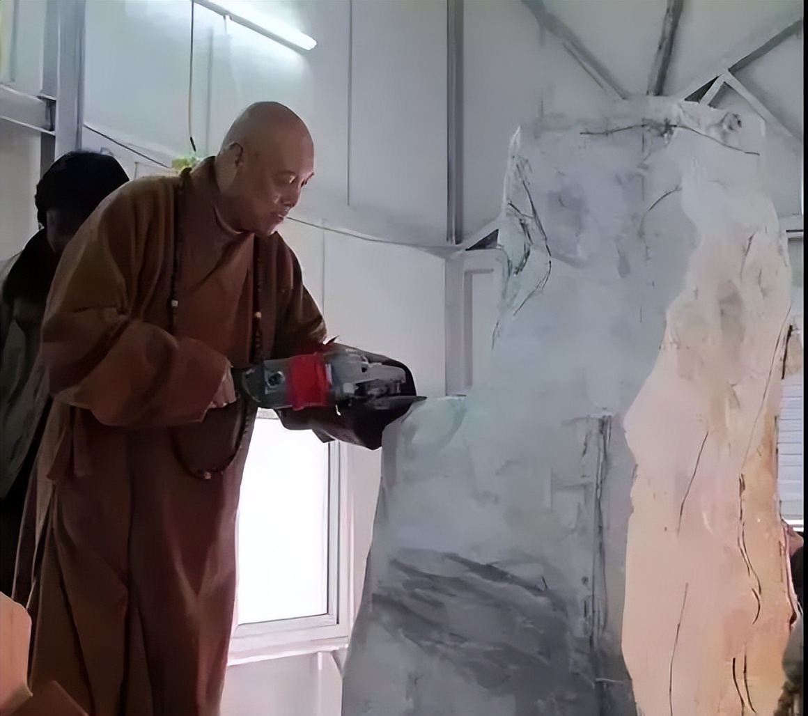 The world's largest jade Guanyin, which took three months to carve, is ...