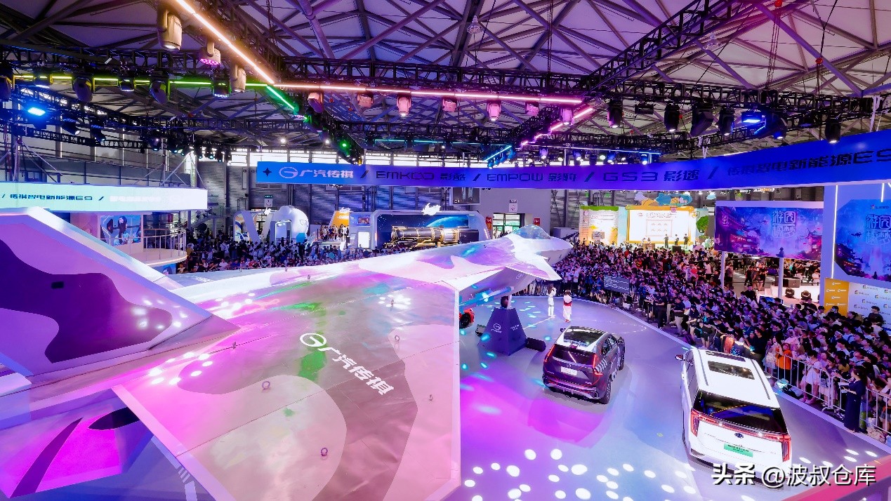 Karina is hooked! Is this the high-value booth that breaks through the ...