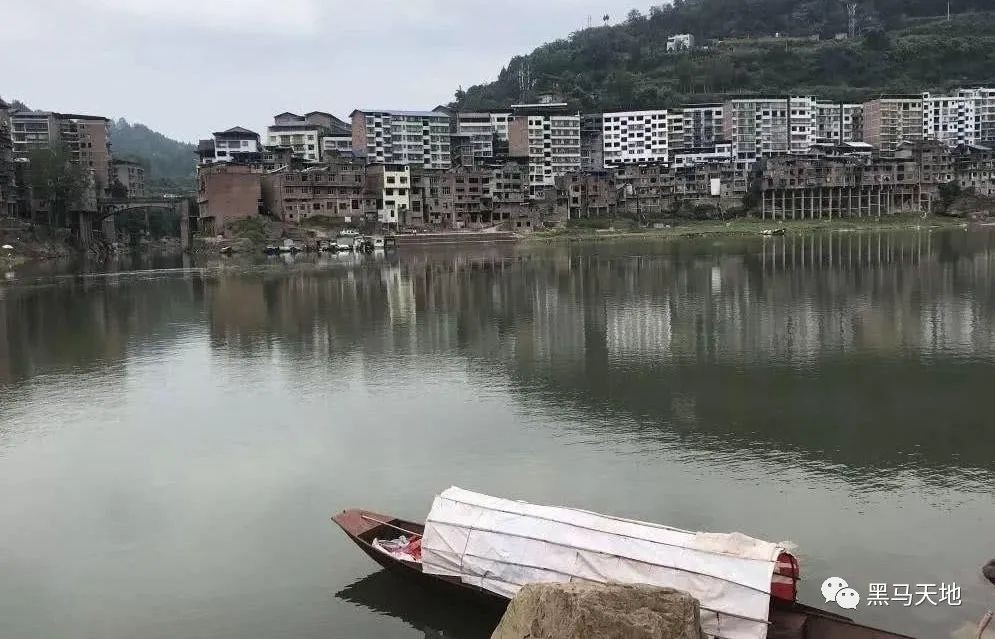 I love the river in my hometown - iNEWS
