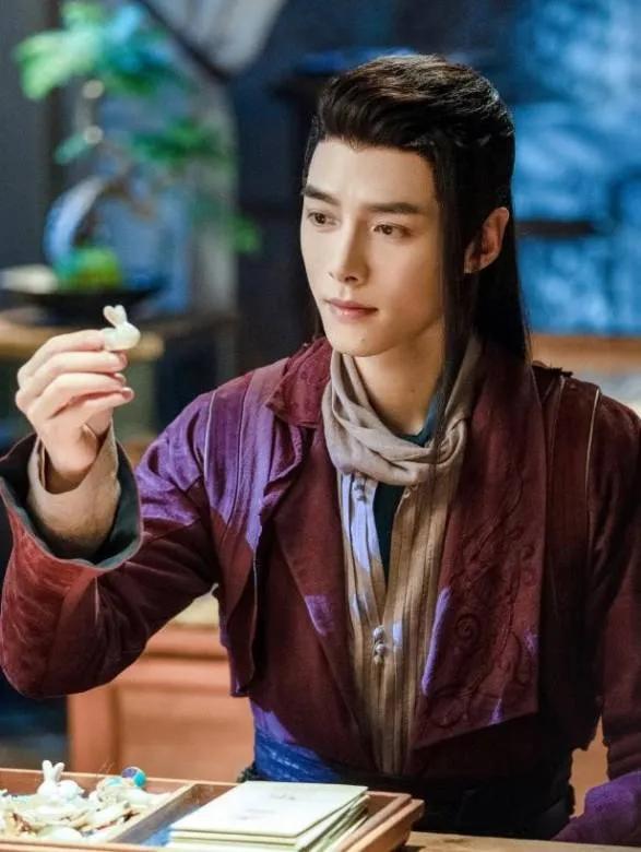 #Big brother Fang Yilun, how many romance idol dramas have you secretly ...