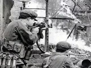 "Group History Information" to defend Vietnam's 230 heights (Fu ...