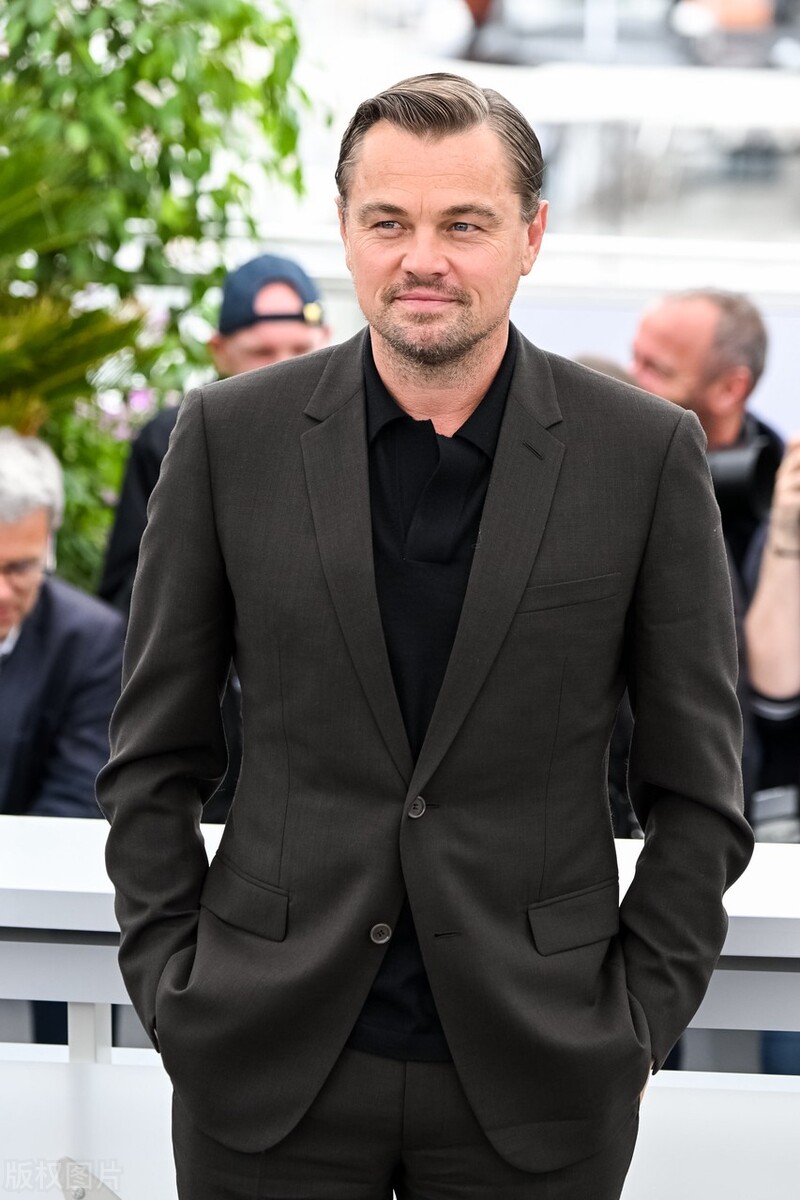 The red carpet in Cannes is star-studded, Little Li Zilong is handsome ...