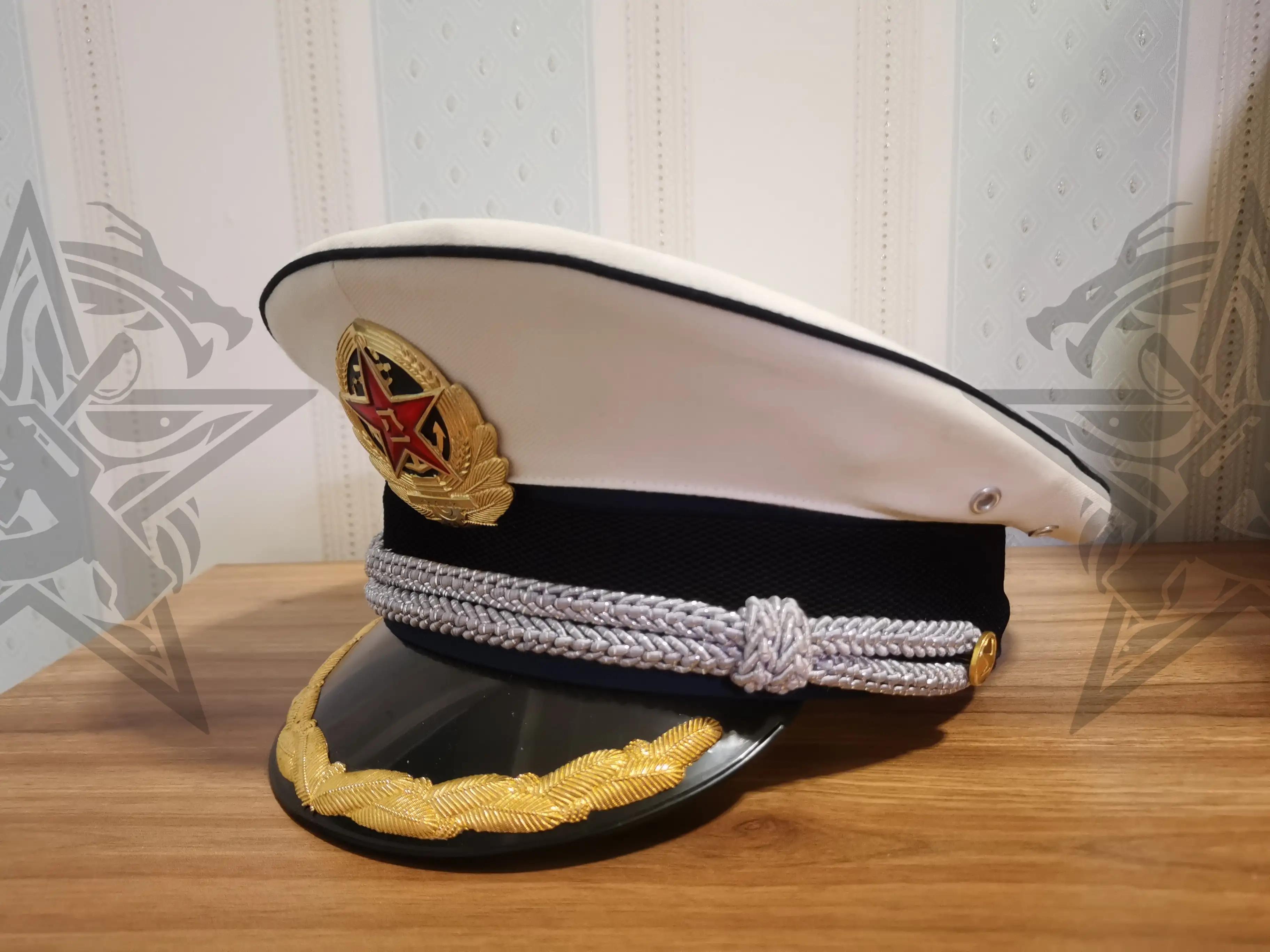 [Appreciation of military hats]: 97-style officer's big-brimmed hat ...