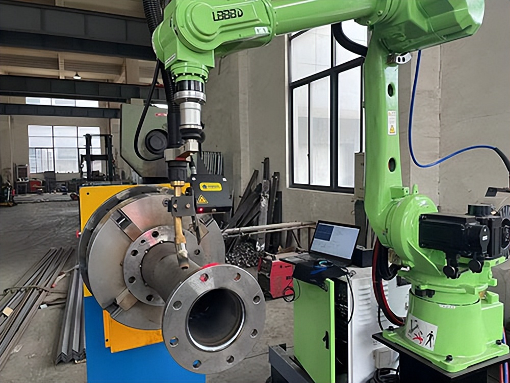 How does robot seam tracking realize real-time compensation - iNEWS