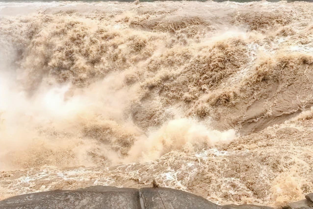 Why is the Yangtze River "Jiang" and why is the Yellow River "River ...