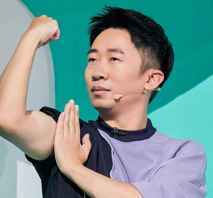 Yang Di, who left Xie Na, was "bitten back" by the traffic after all ...