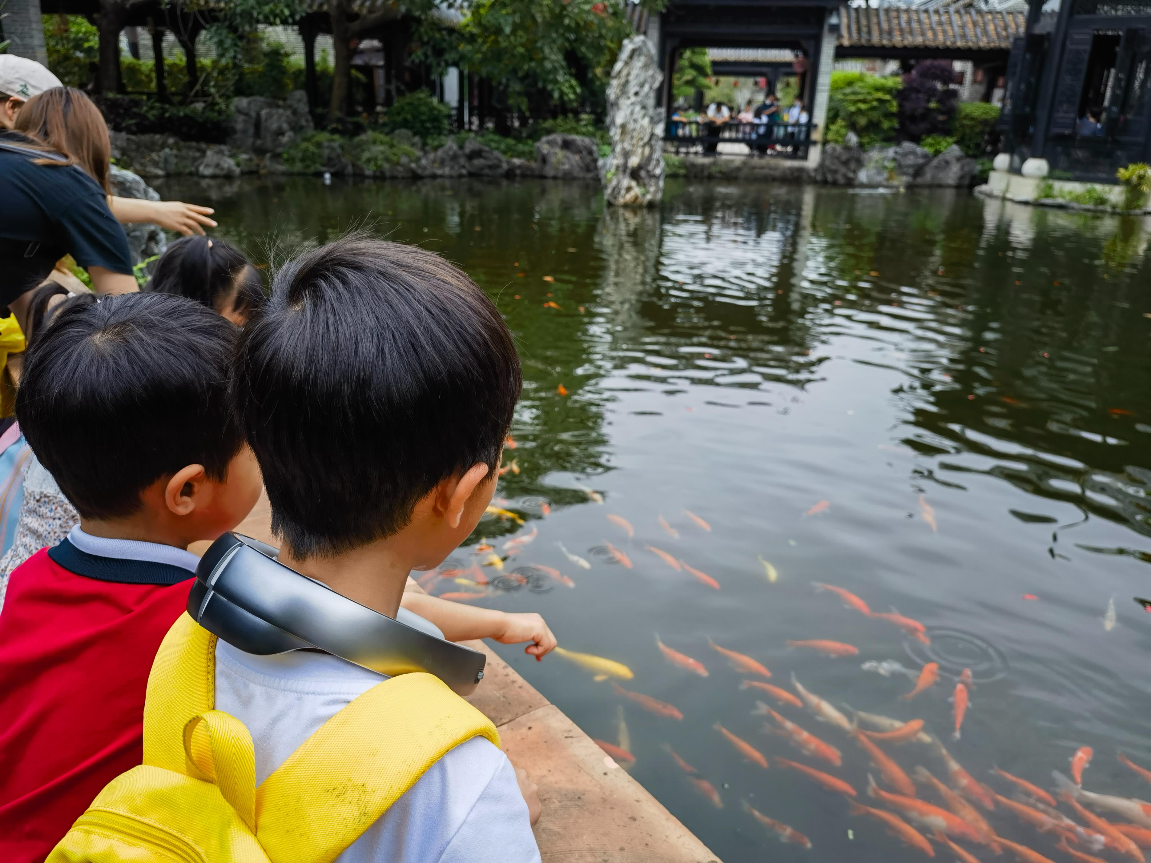 Going out in summer, Jisu neck fan pro1 gives you a 100-level ice ...