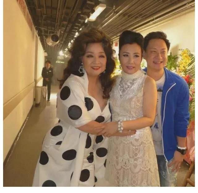 Wang Mingquan is 74 years old and still so beautiful, younger than Xu ...