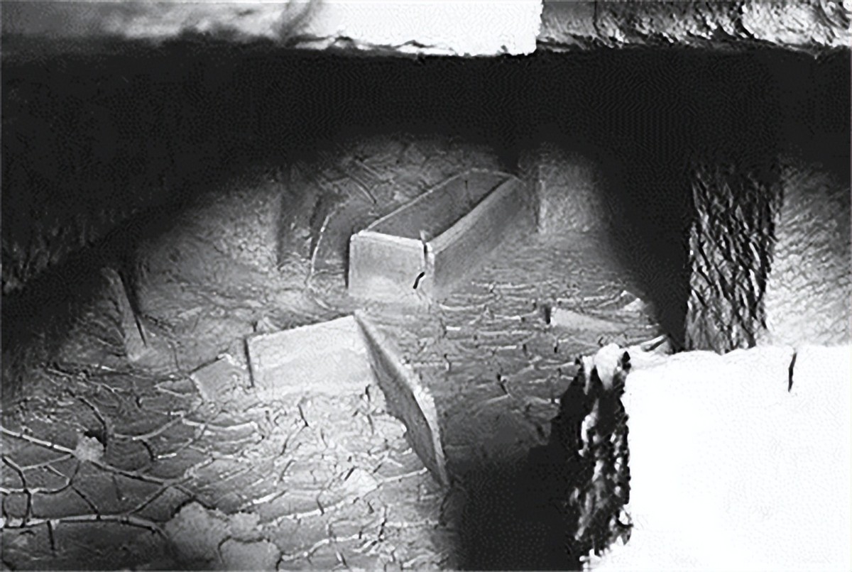 Liu Wencai's tomb, known as the "Lone Tiger Hanging Seal", was ...