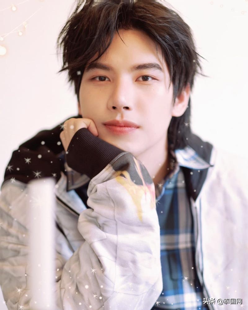 Thai star Max breaks up with Mook - iNEWS