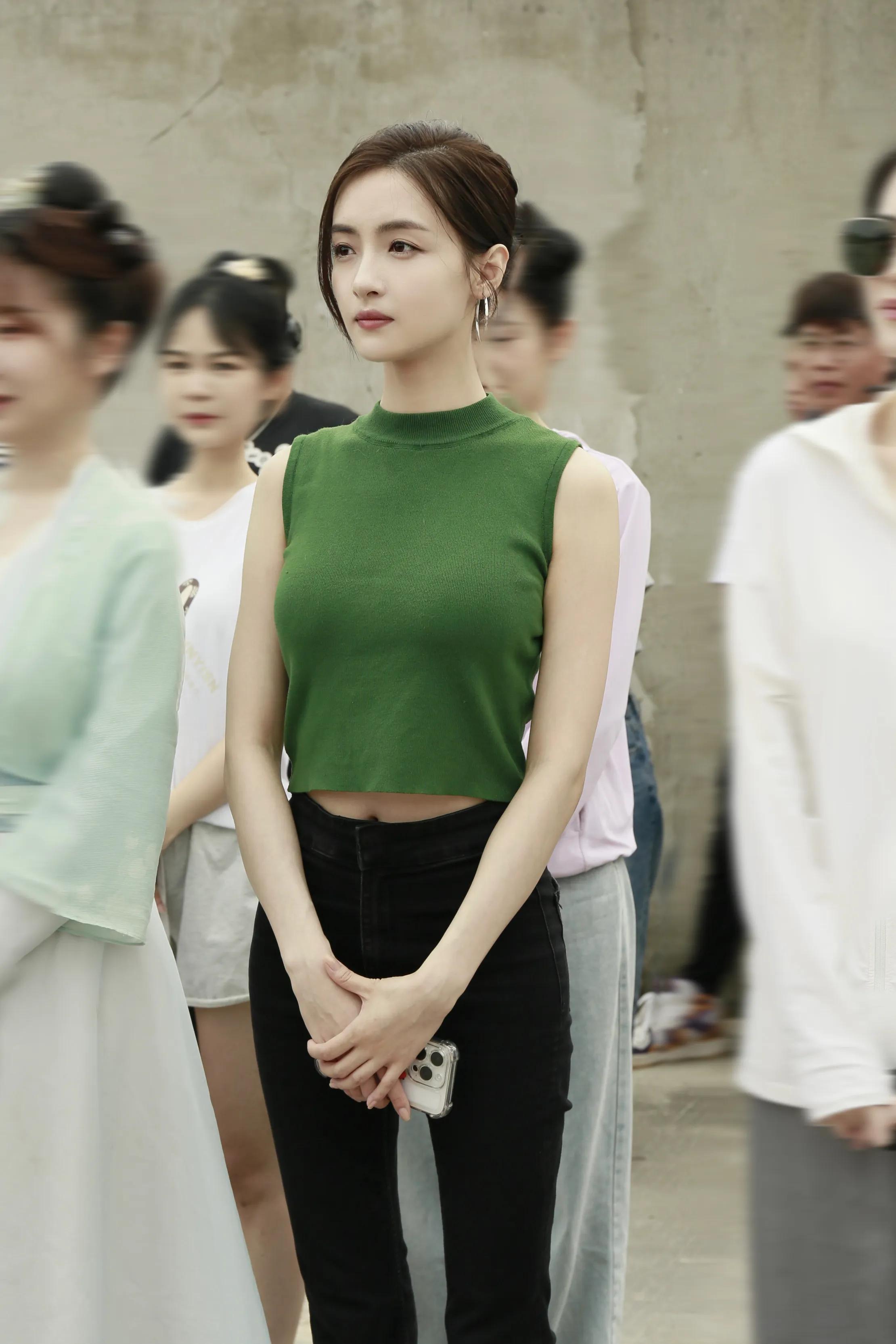 "Ms. Hou Men is not good" starts Sun Jiaqi to perform "capable" Mrs. Hou Men - iNEWS