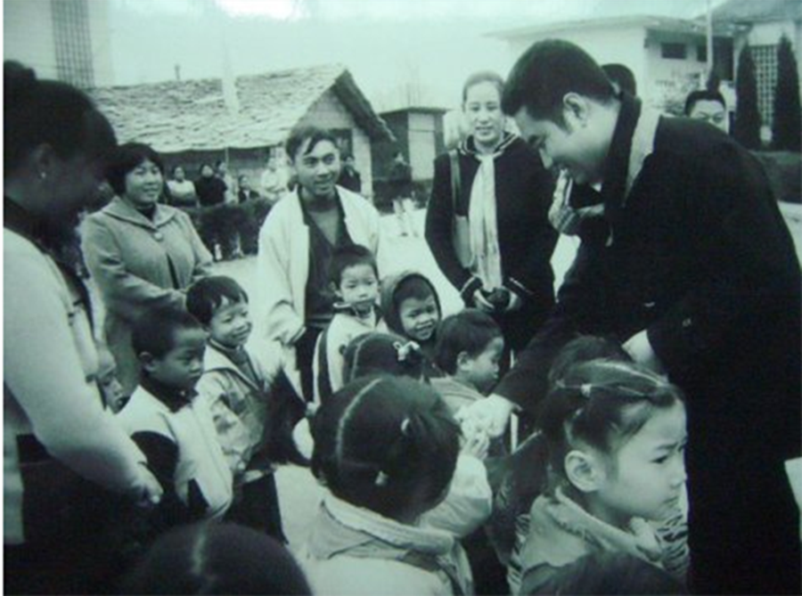 Cong Fei: The father of 178 children died of cancer at the age of 37 ...