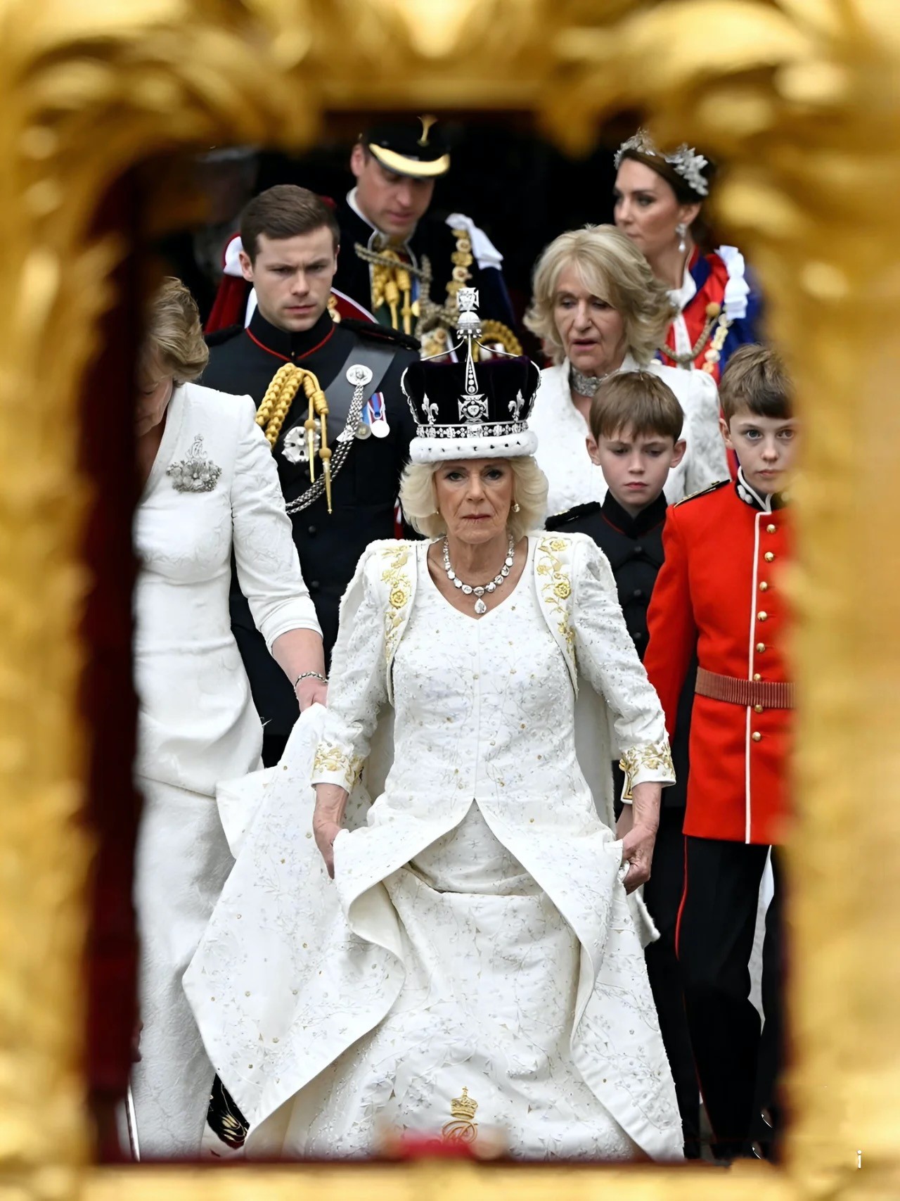 After 51 years, Camilla finally sits on the queen's throne - iNEWS