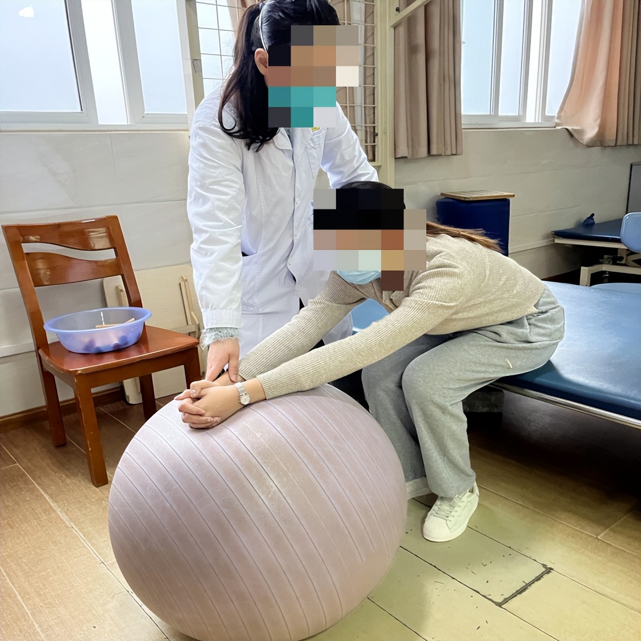 After hemiplegia, upper limb spasm, pain, unable to lift up, no ...