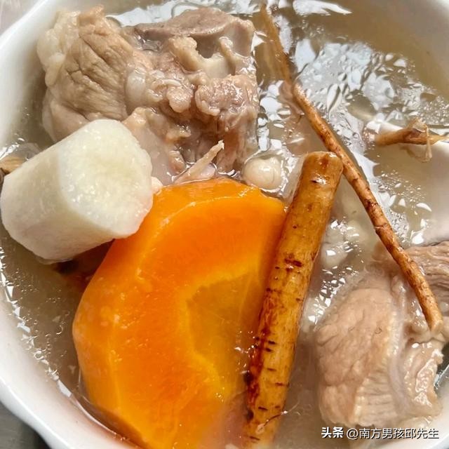 Arrange this nourishing soup in summer. The soup is sweet and ...