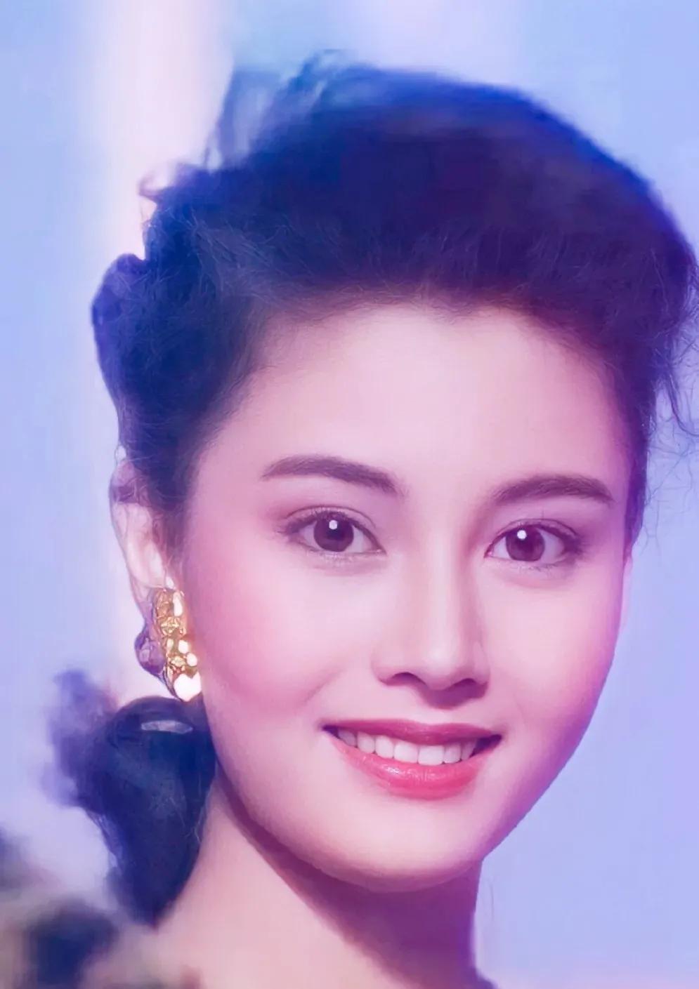 In 1988 "Miss Hong Kong" champion Li Jiaxin, her face is really ...