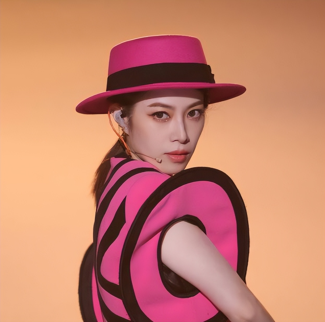 Can Xu Huaiyu copy Wang Xinling's popularity after the stage "paddling ...