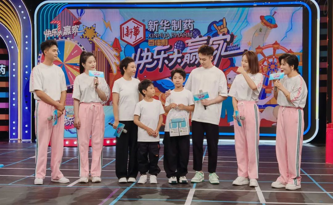 Huayu Star Art: Zhang Jingbo and Yan Zhihang dance "Happy Big Winner ...