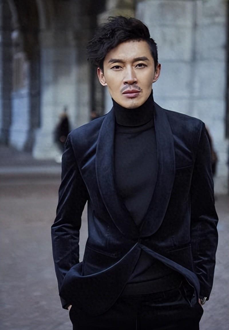 The movie "Beacon Field" is scheduled to be released on November 10th ...