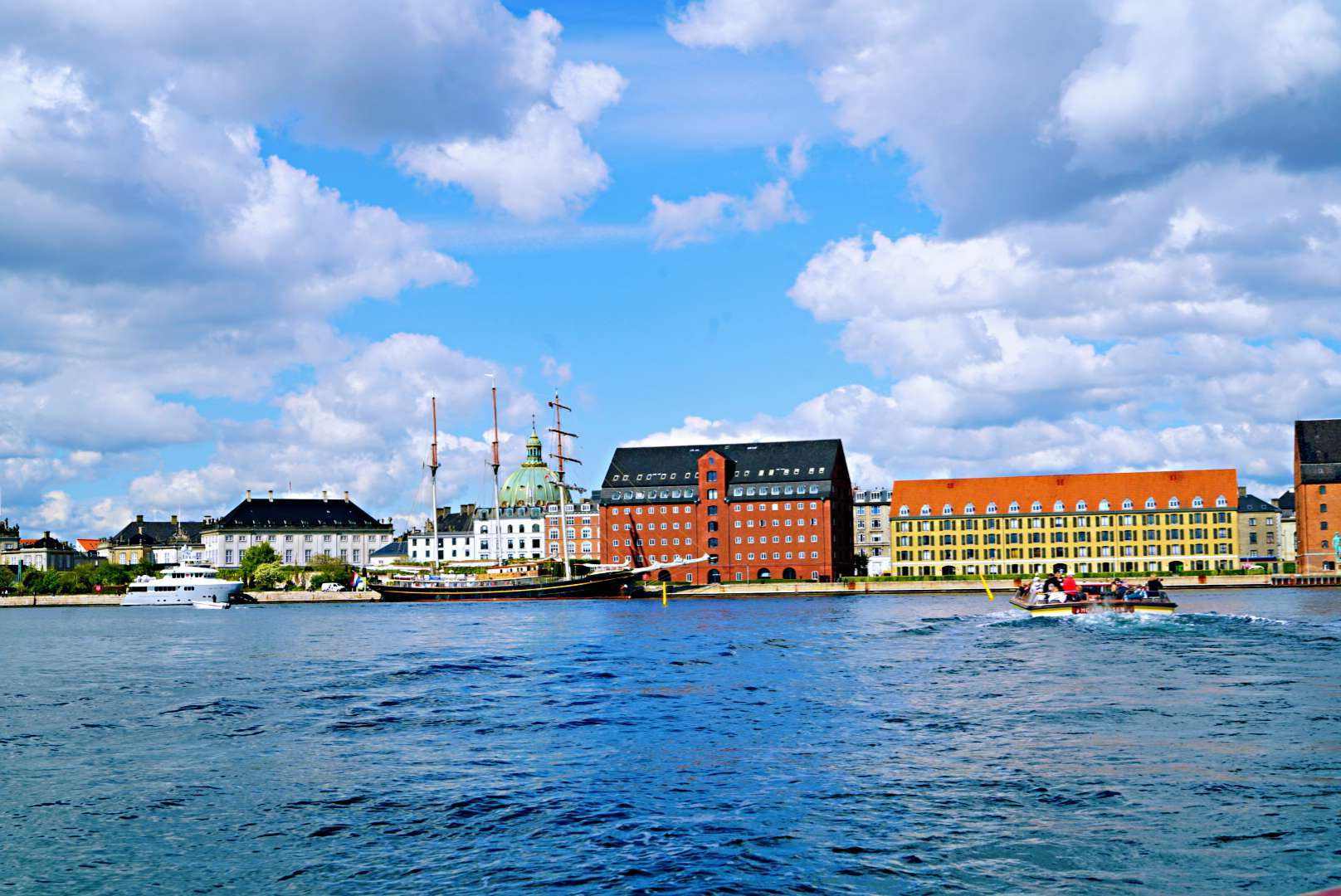 What are the characteristics of Denmark's city and port construction ...