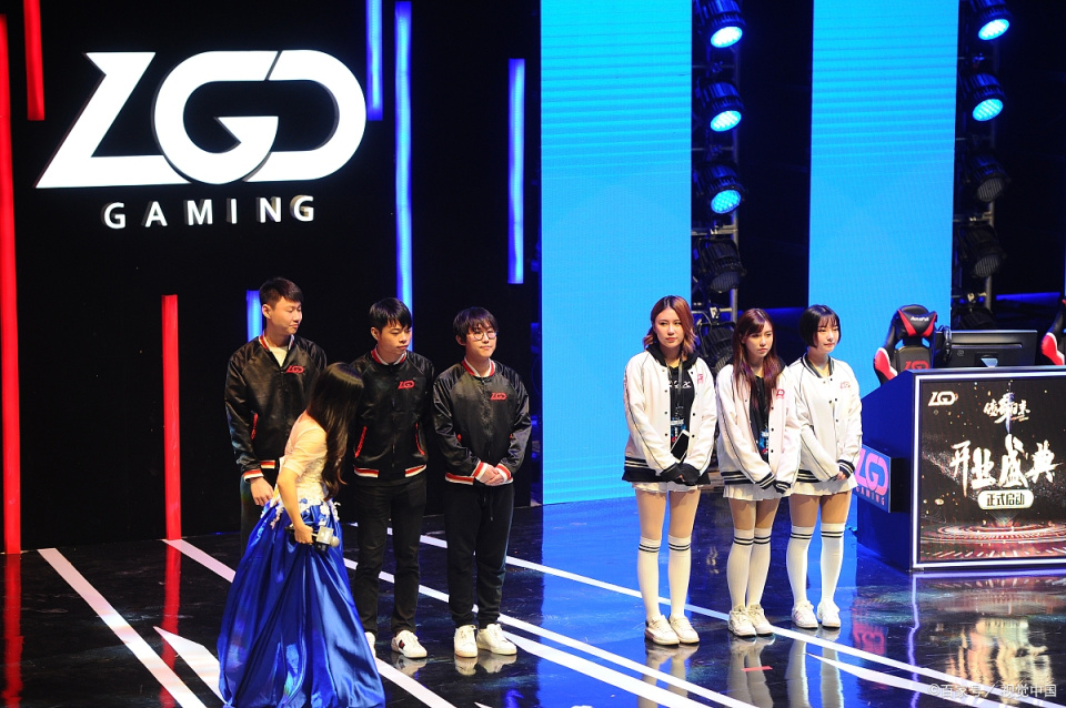 Doinb talks about the situation of LPL clubs: only EDG is making money, LGD seats have been sold ...