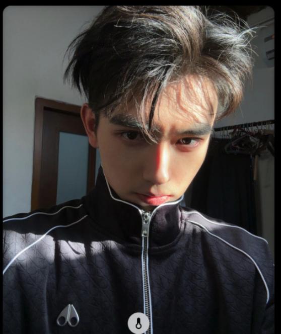 burst! ! ! ! ! ! ! Chen Feiyu was exposed to intimate bed photos with ...