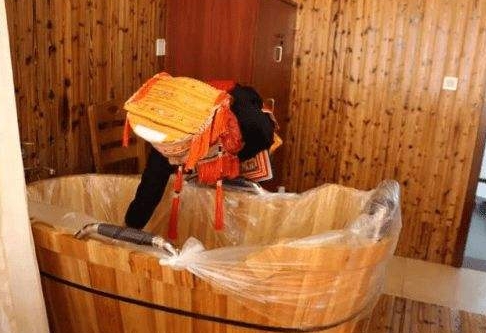 What does the king of bathing mean?What is meant? - iNEWS
