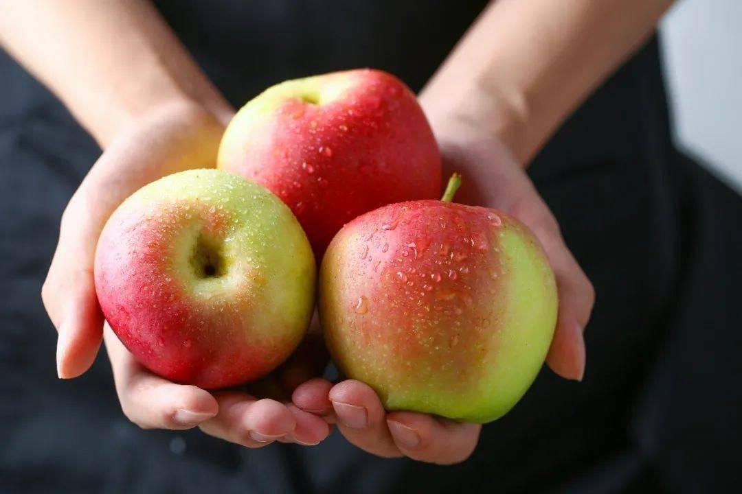 What are the benefits of eating a cooked apple every day?These types of ...