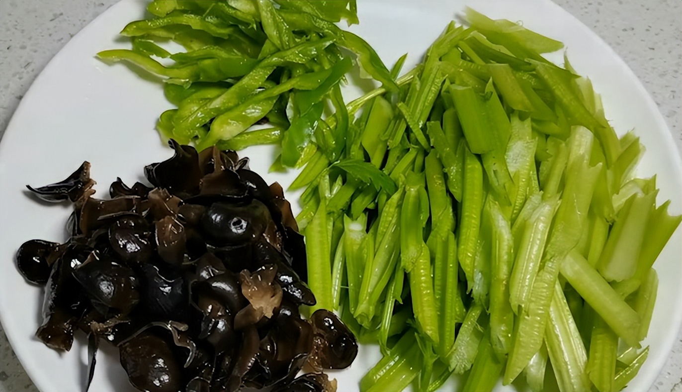 Adding it to celery is said to be 10 times more poisonous than "arsenic ...