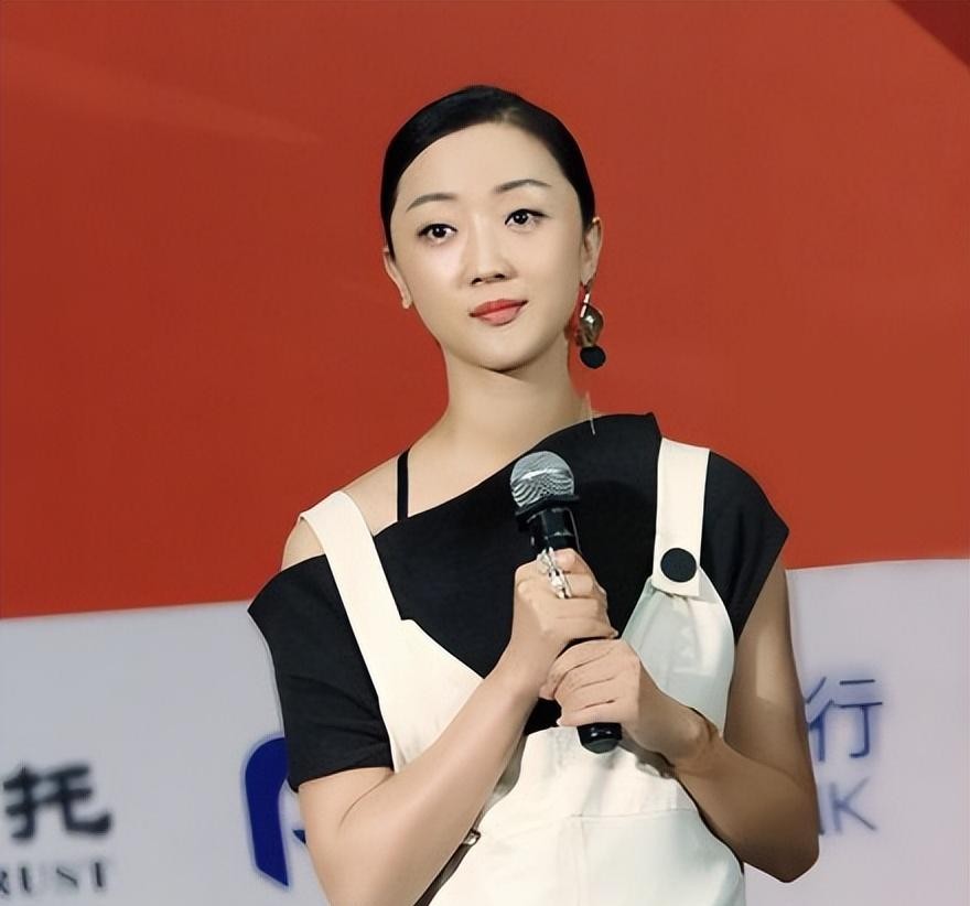 She has single eyelids and small eyes. She was once teased for having a ...