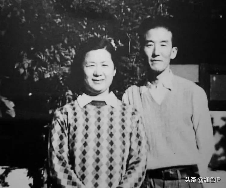 Deng Xiaolan recalls: our father Deng Tuo, mother Ding Yilan - iNEWS