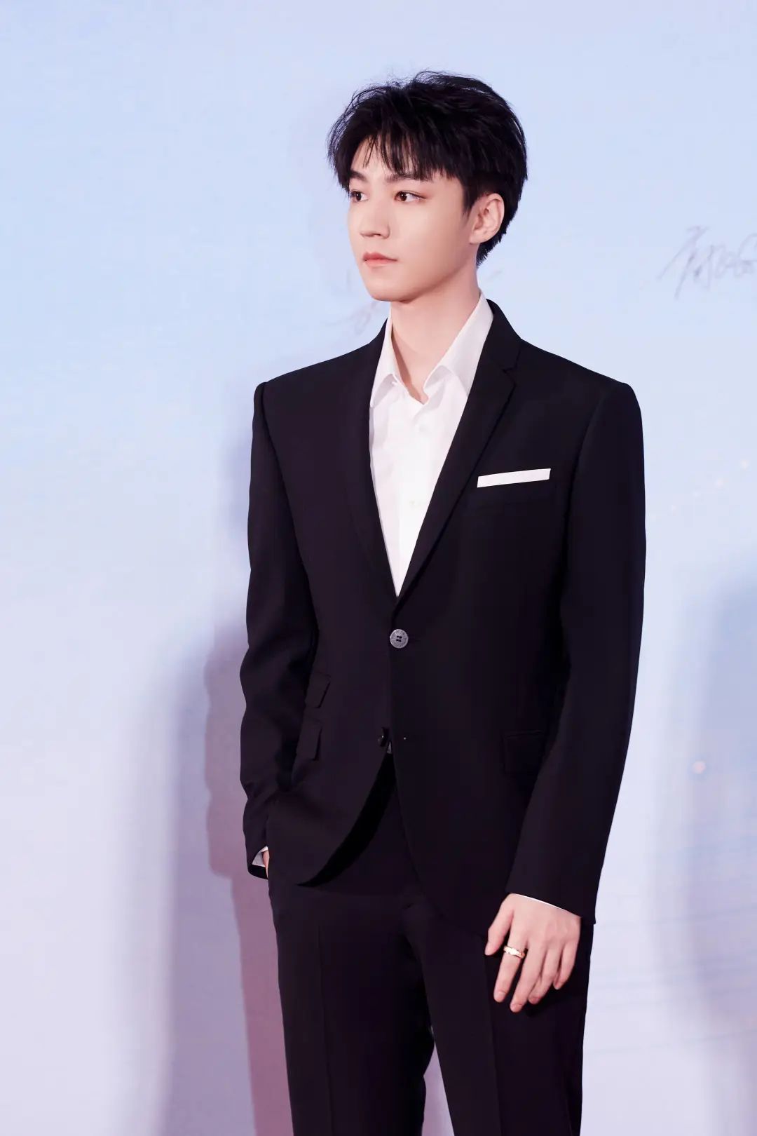 Di Lieba Huang Jingyu, Karry Wang, Luhan Zhang Yixing, Luo Yunxi, Yuan ...