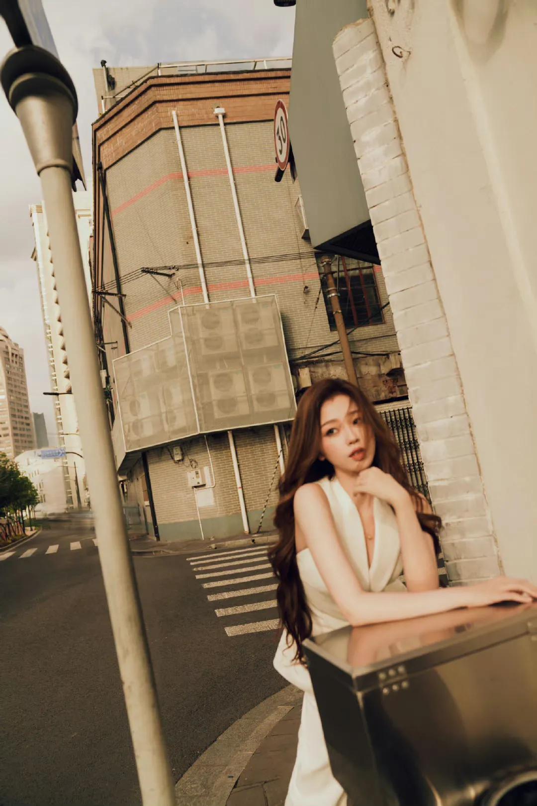 5.19 Atlas and TV Series Yu Shuxin Zhang Bichen Zhang Li Gong Jun Jiang Zhenyu Zhong Chuxi Jin ...