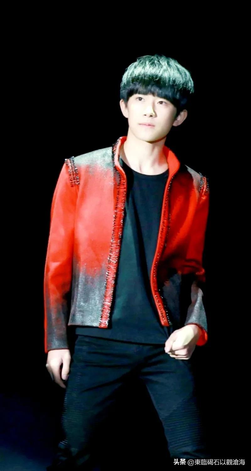 "Sunshine Handsome Guy" Yi Yang Qianxi - iMedia