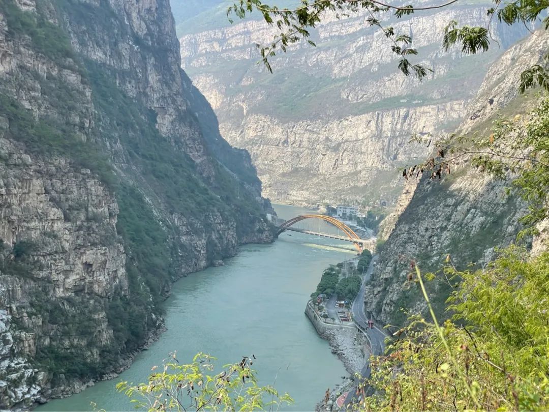Exploring the Yi Villages on the Cliffs of the Dadu River Canyon - iMedia