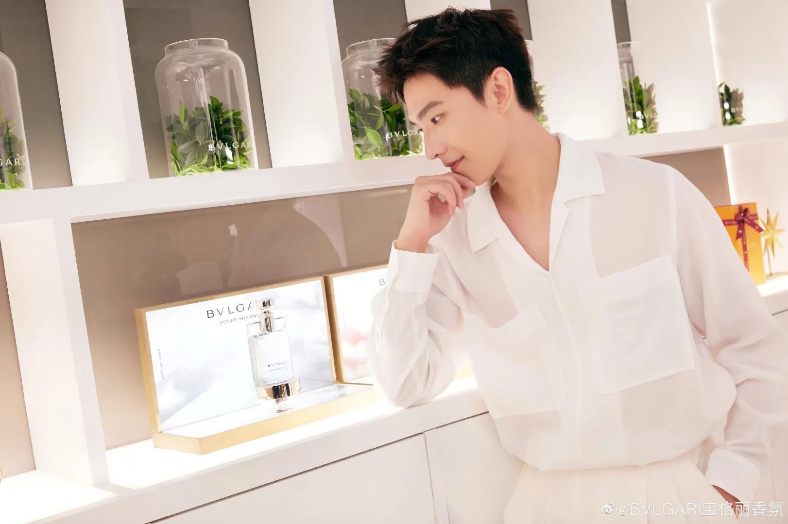 Yang Yang's 2013 and 2023, ten years have not left any traces of time ...