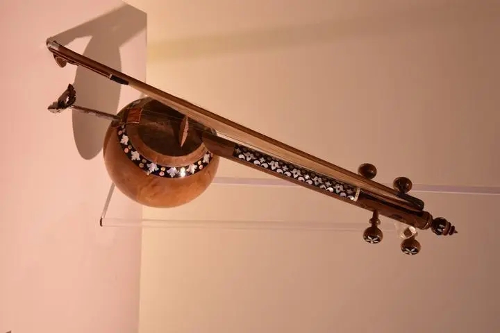 Azerbaijani traditional musical instruments, which carry a rich and ...