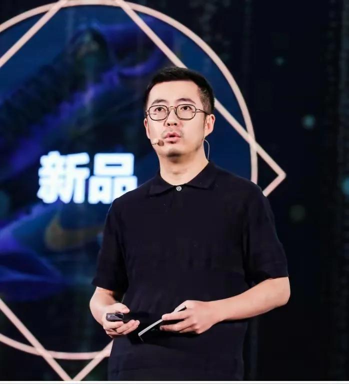 At the age of 37, Jiang Fan became Ali's partner again! He was expelled ...