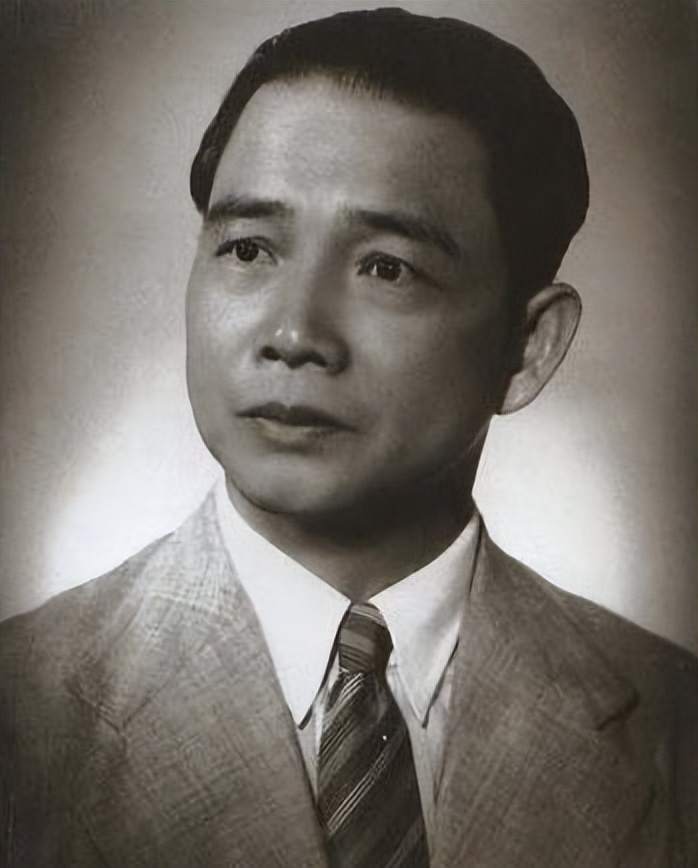 After Wen Qiang was pardoned, Jiang Jingguo rewarded him with $1 ...