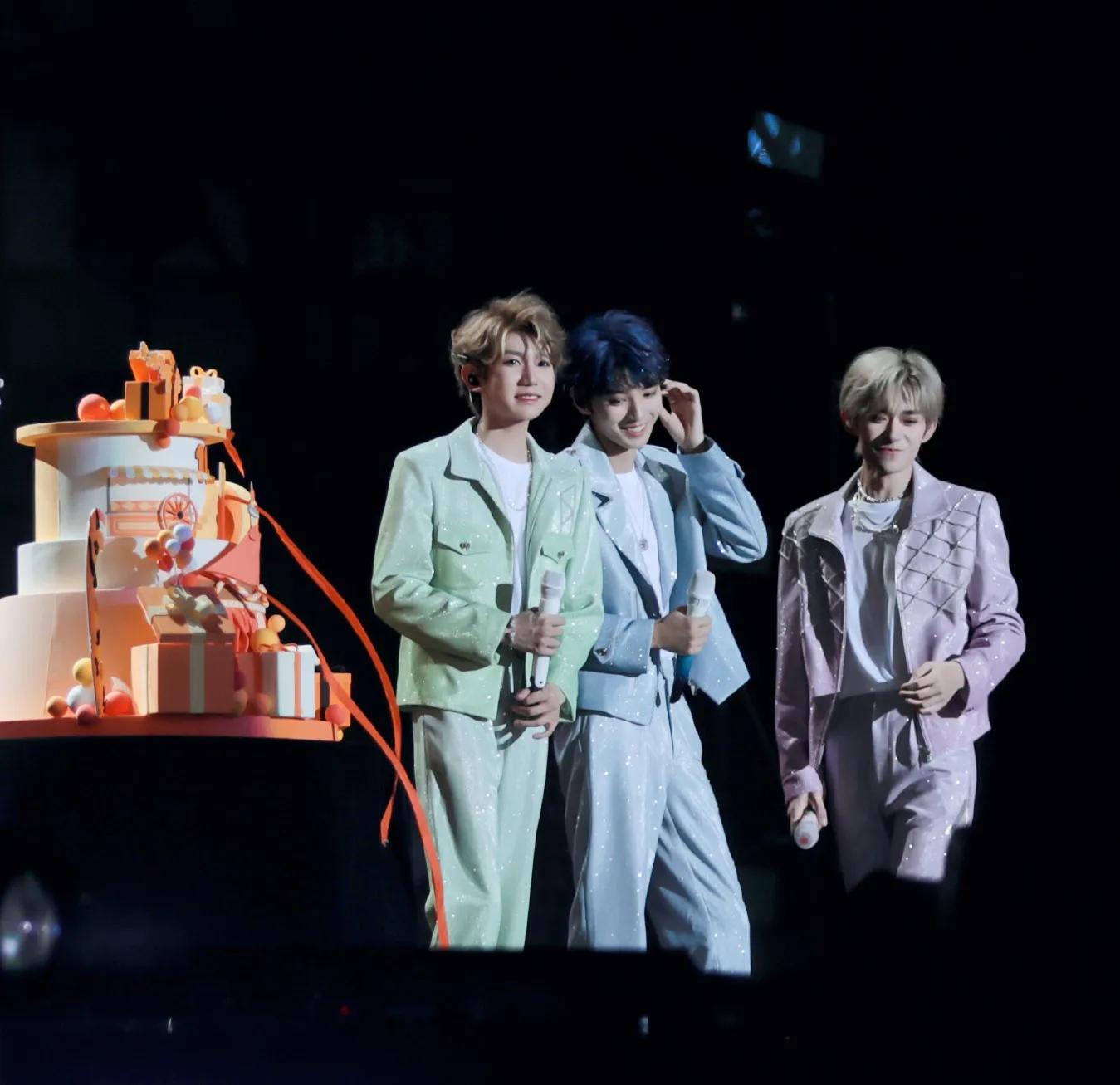 How outrageous is the 10th anniversary concert of TFBOYS? - iMedia