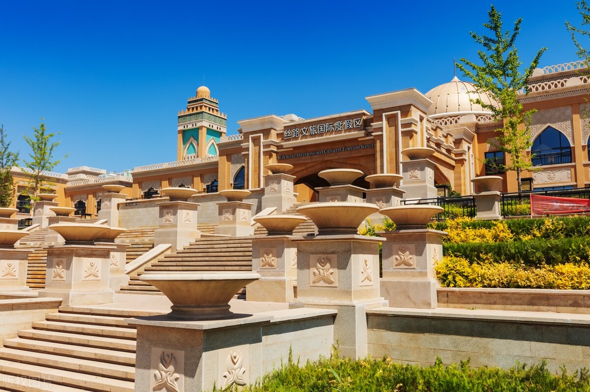 The Story of a Small Town in Northwest China - Yongning (1) - iNEWS