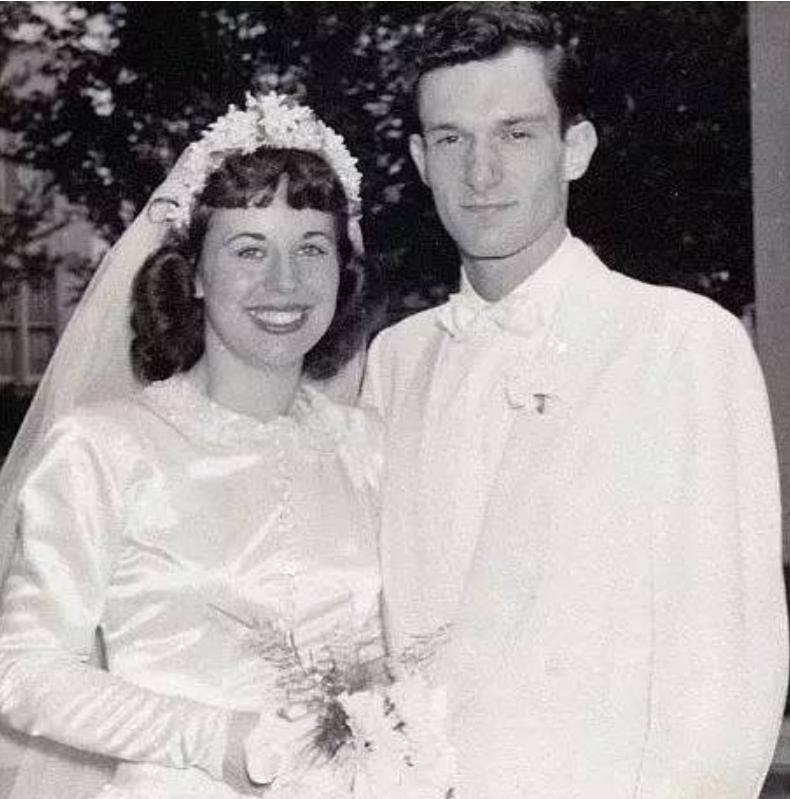 Playboy founder: only meet girls under the age of 24, married a 26-year ...