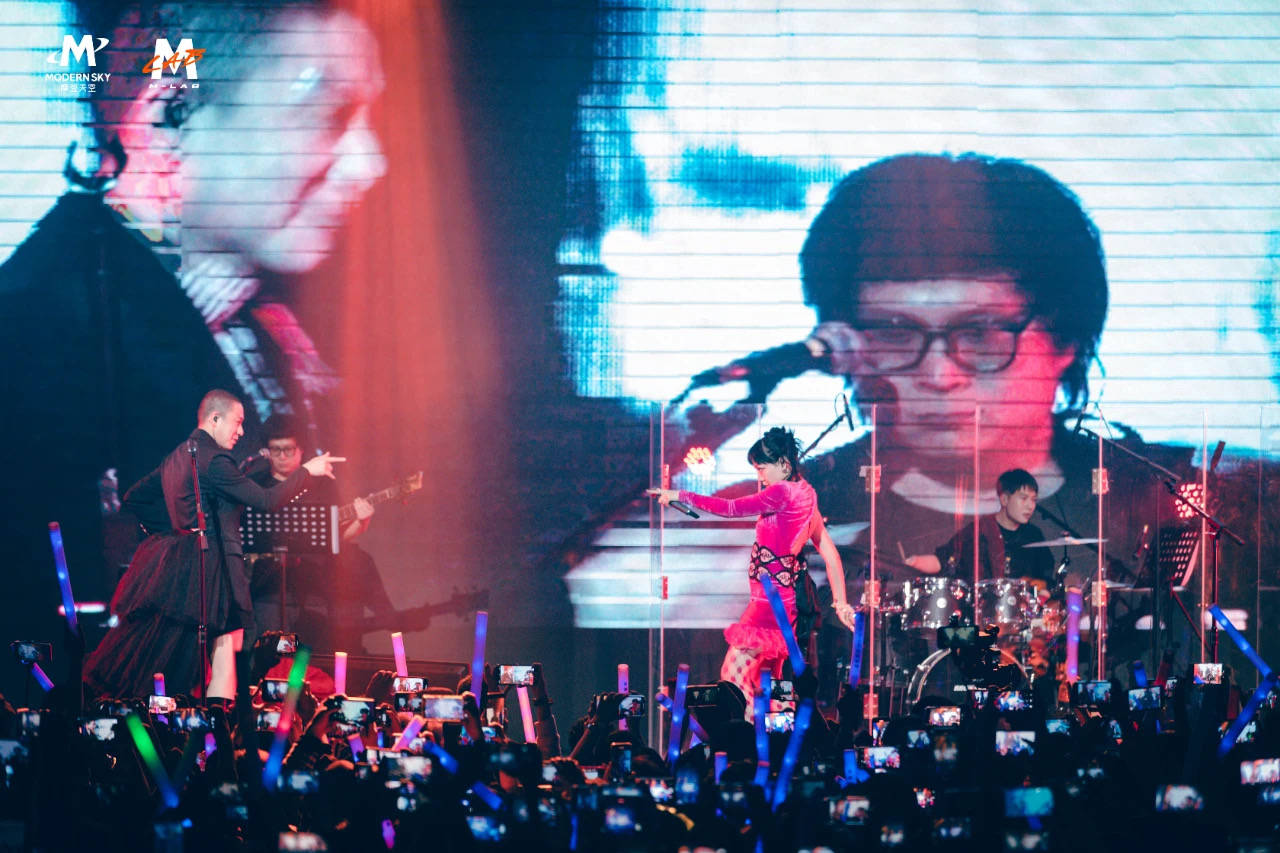 Wu Mochou's tour landed in many cities in the north and south, and the ...