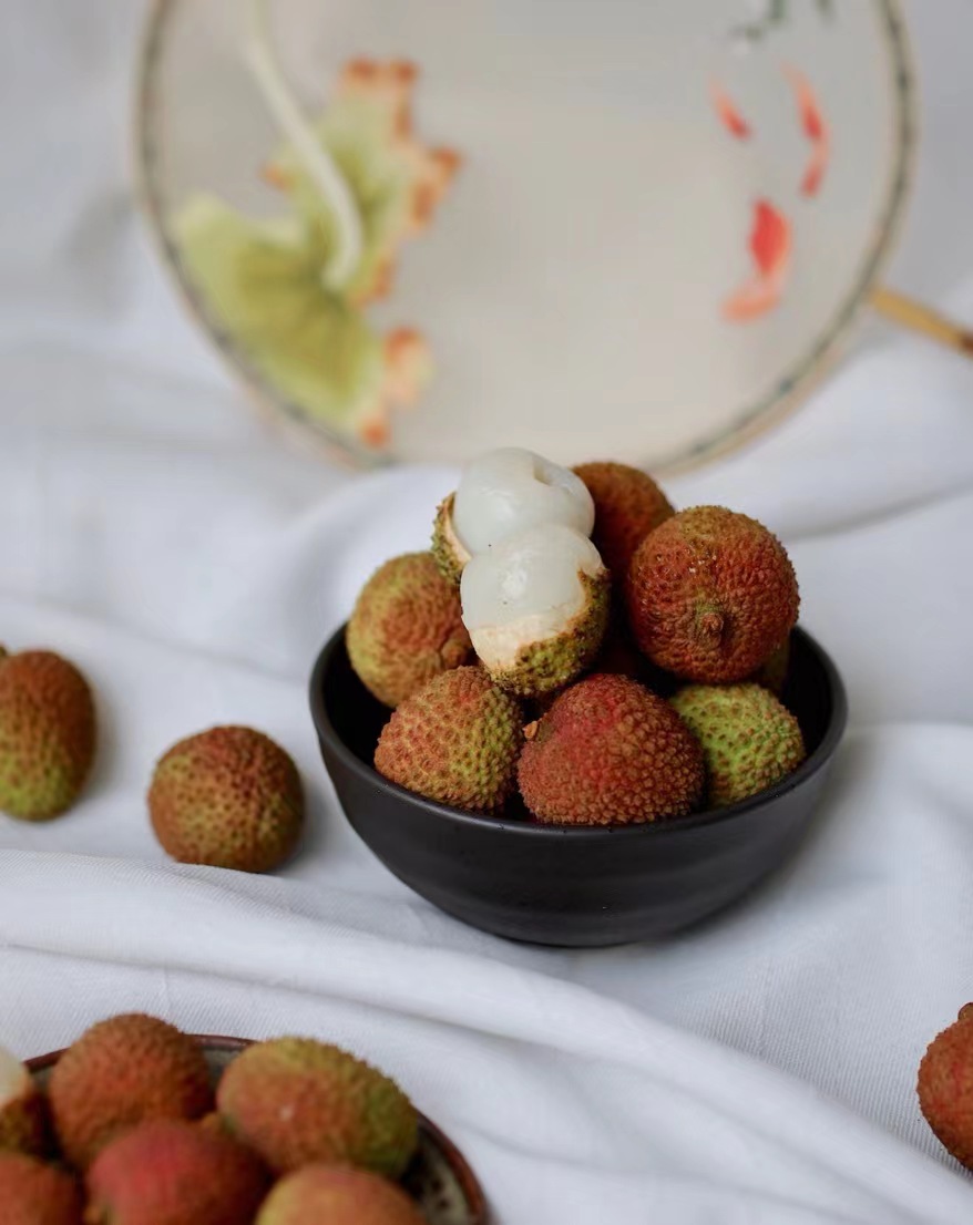 Some people know that it is lychees that make your taste buds dance ...