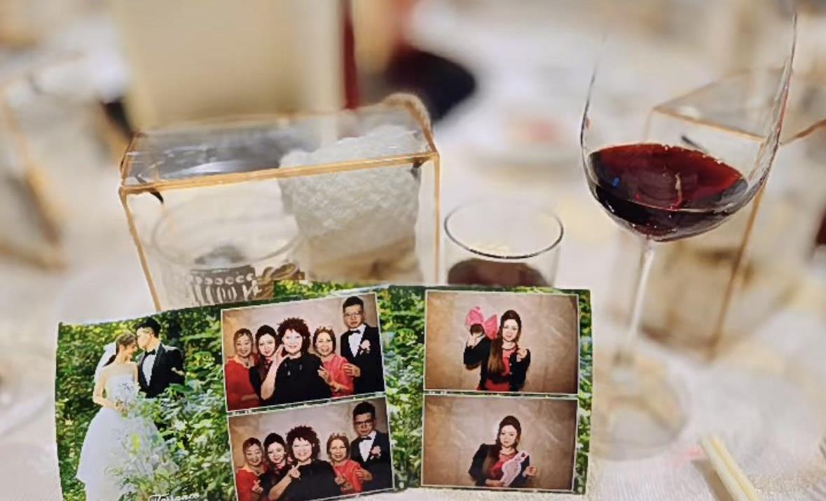 Janice Man attended her brother's wedding banquet. She dressed low-key ...