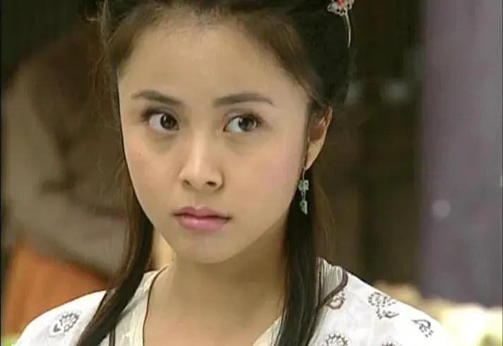 Yang Ruoxi: Chasing after Liu Wei, 23 years older, who lived together ...