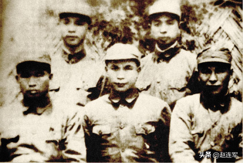 A general who came out of the New Fourth Army (107) - Lieutenant ...