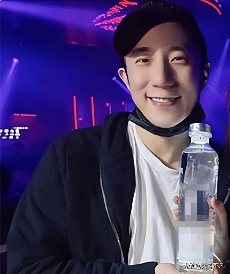 The 40-year-old Jaycee Jaycee made a rare appearance and had an ...